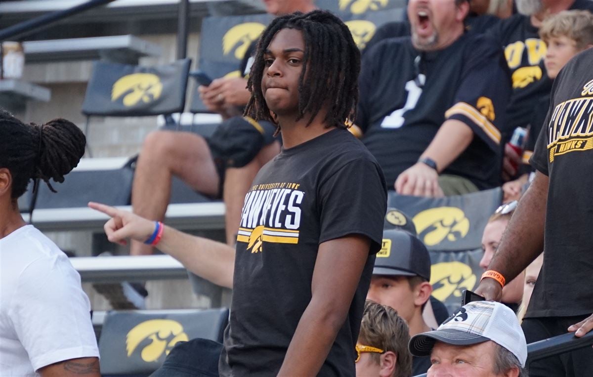 "This offer has a big impact on me": Davenport Assumption 2026 guard ...