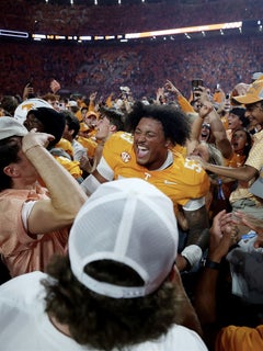 Rucker: Defense, fans keeping Tennessee in championship fight