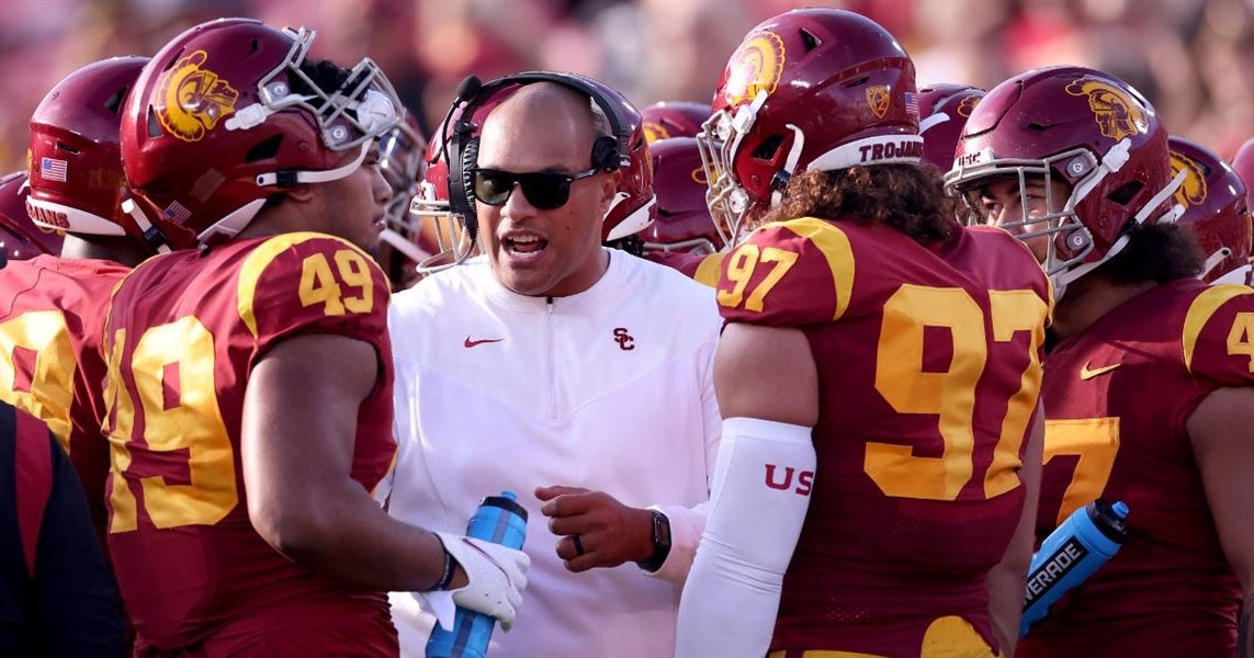 USC defensive line coach Vic So'oto pens goodbye letter to Trojans fans