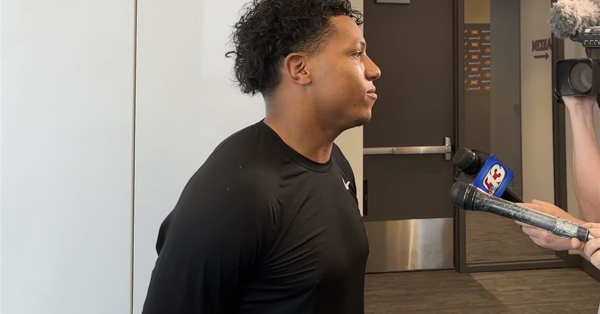 RB Eli Sanders breaks down his return to the field, preparing for Oklahoma