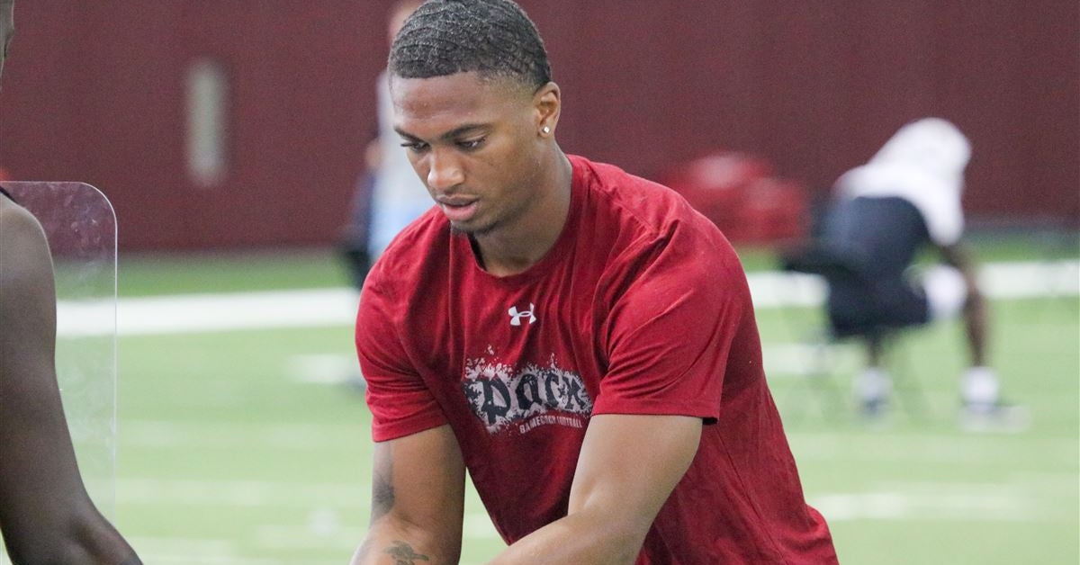 Dickerson medically retiring from football