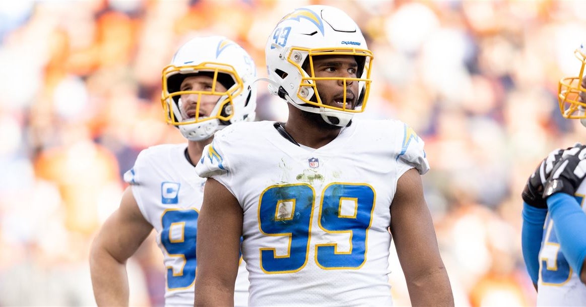 Ex-Notre Dame DL Jerry Tillery claimed by Las Vegas Raiders via waivers