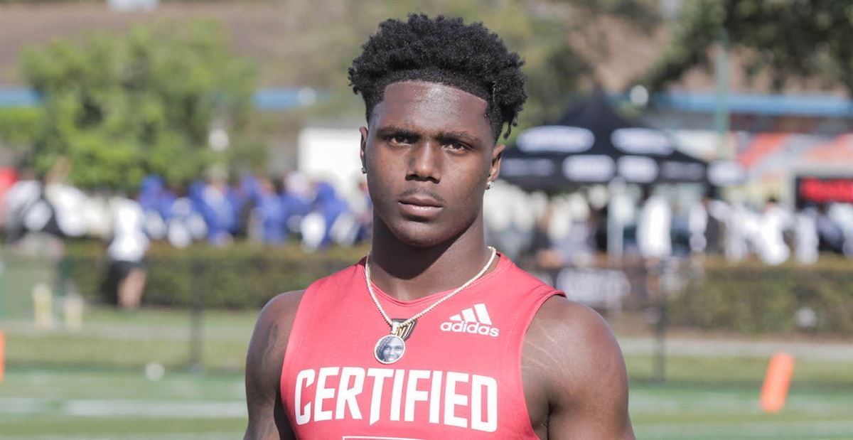 Florida safety Dakota Mitchell announces medical retirement