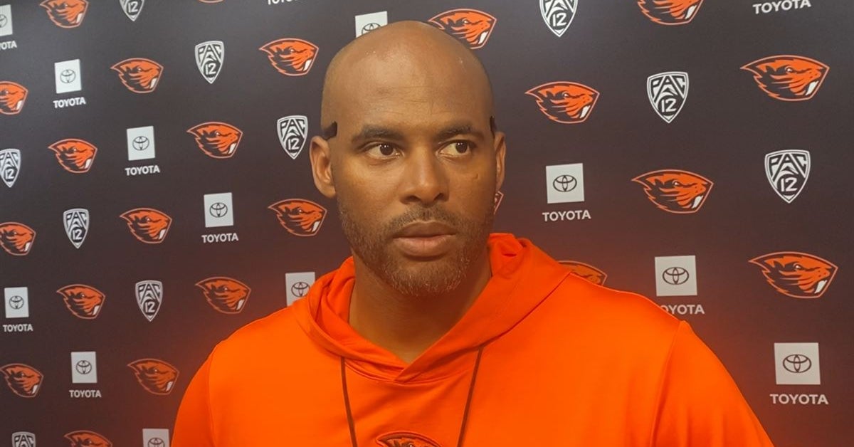WATCH: Defensive Coordinator Keith Heyward and players meet with the ...