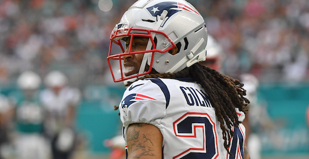 NFL Gamecocks Wk 4: Gilmore, Fenton record turnovers on Monday