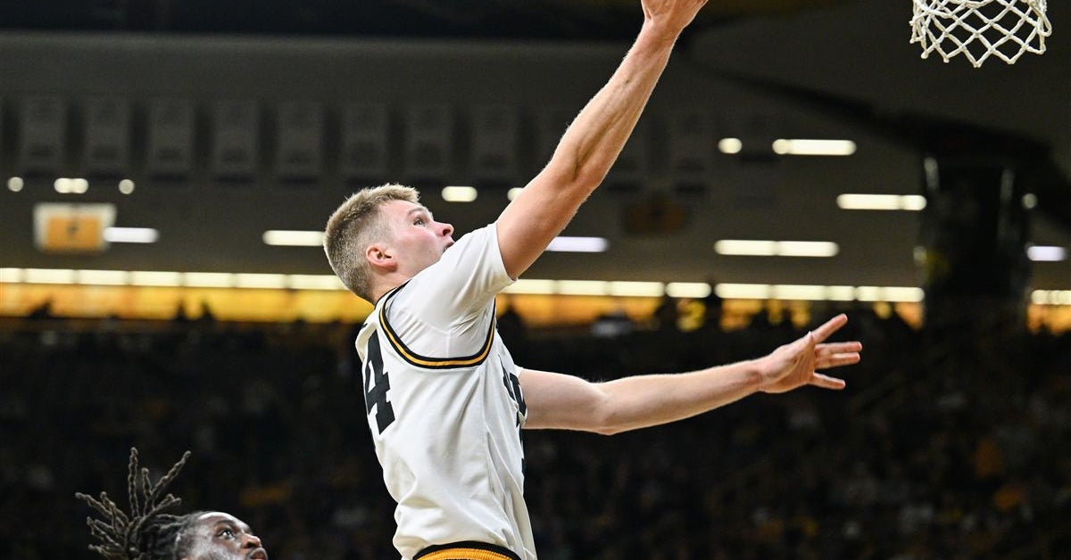 Iowa Basketball: Hawkeyes Pass First Test, Hold Off Ole Miss 74-69