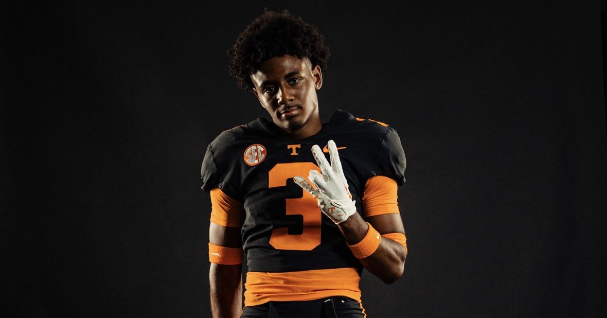 CB Tre Poteat commits to Vols, sold on Tennessee football's 'family ...