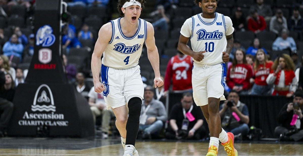Drake's Conor Enright to transfer to DePaul