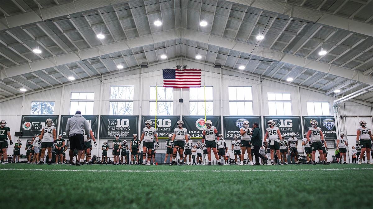 Michigan State offers 2025 Rochester, (NY) DL Quante Gillians