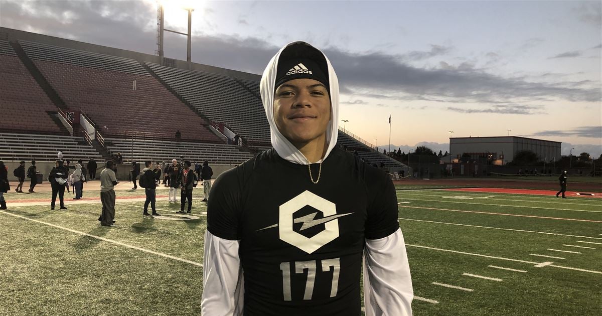 Five-star WR Johnny Wilson shares why Oregon made his top 5