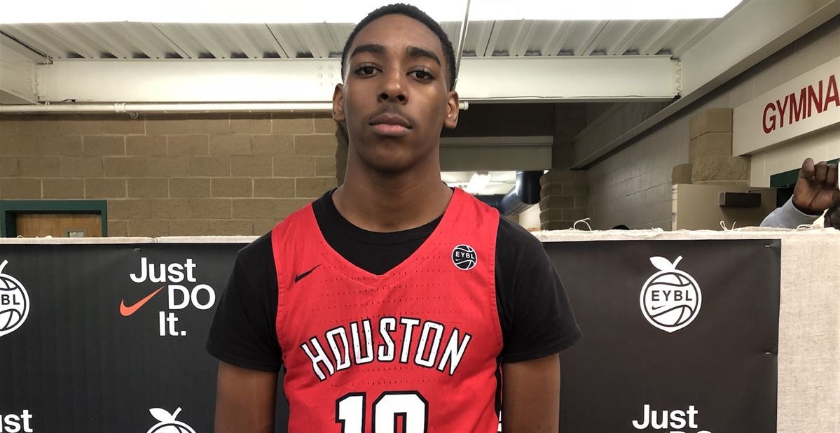 Four-star wing Donovan Williams commits to Texas
