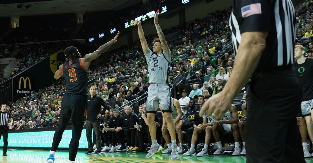 Oregon men's basketball maintains a Top 15 ranking in latest Associated ...