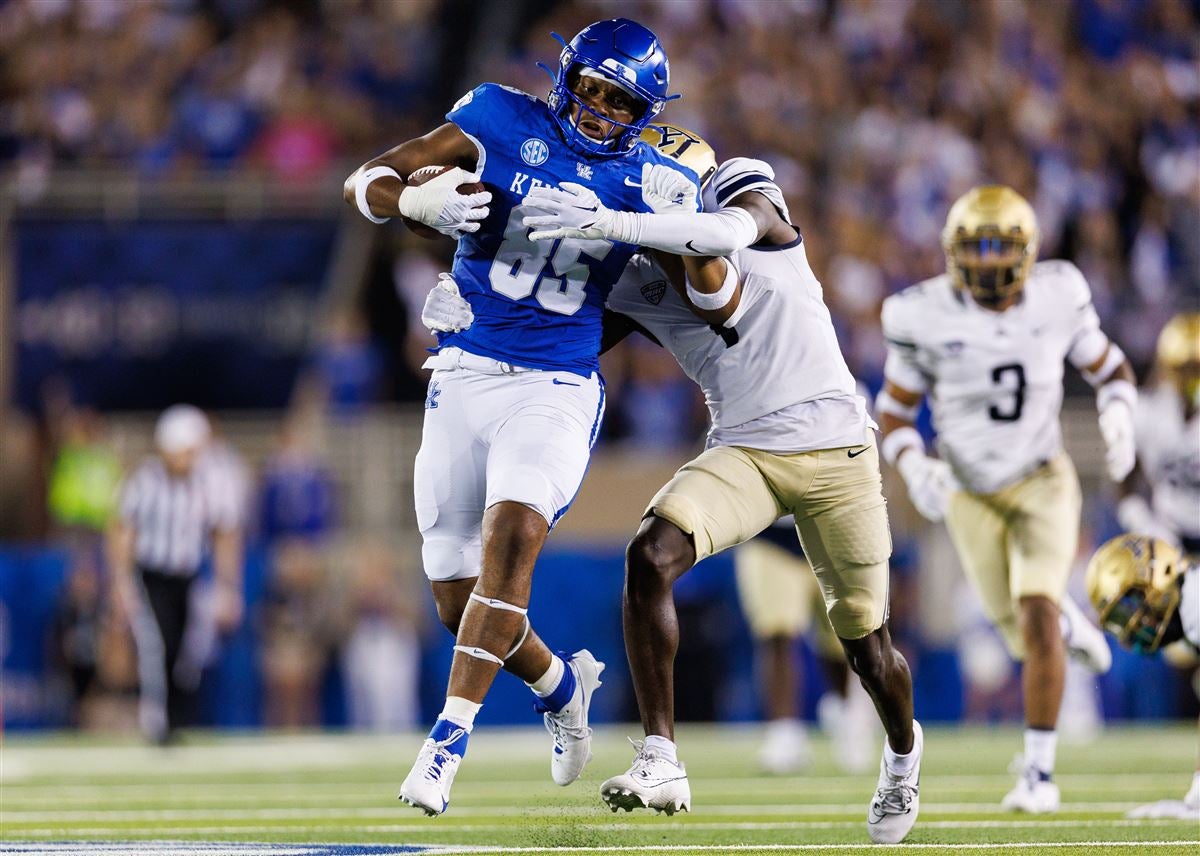 Jordan Dingle emerging as go-to target in UK's tight end room