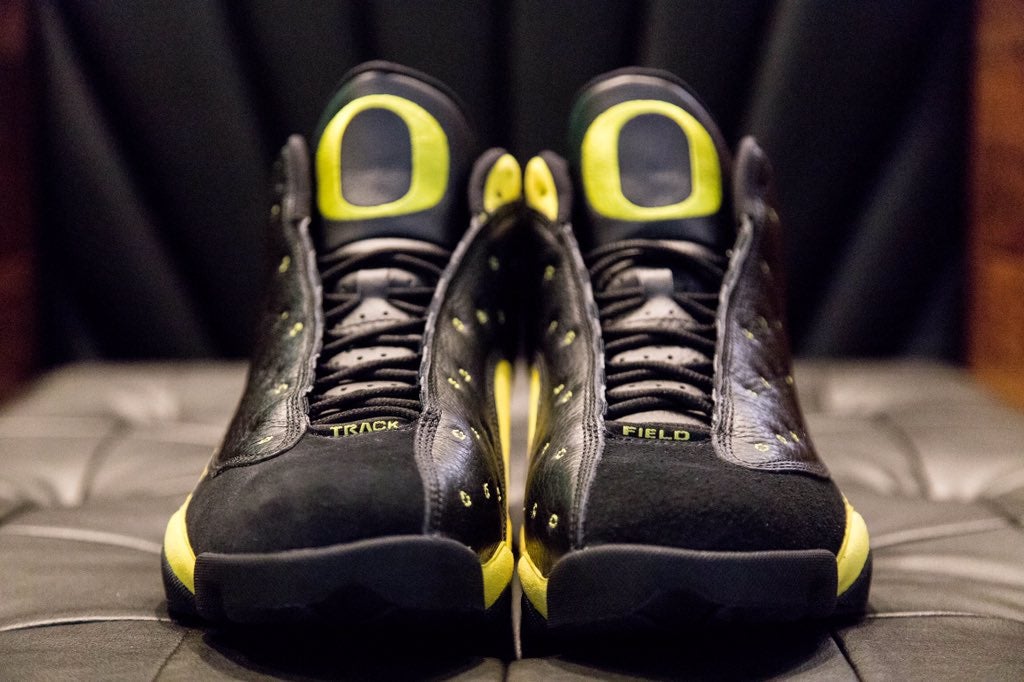 Oregon unveils custom Nike Air Jordan XIII for Track and Field