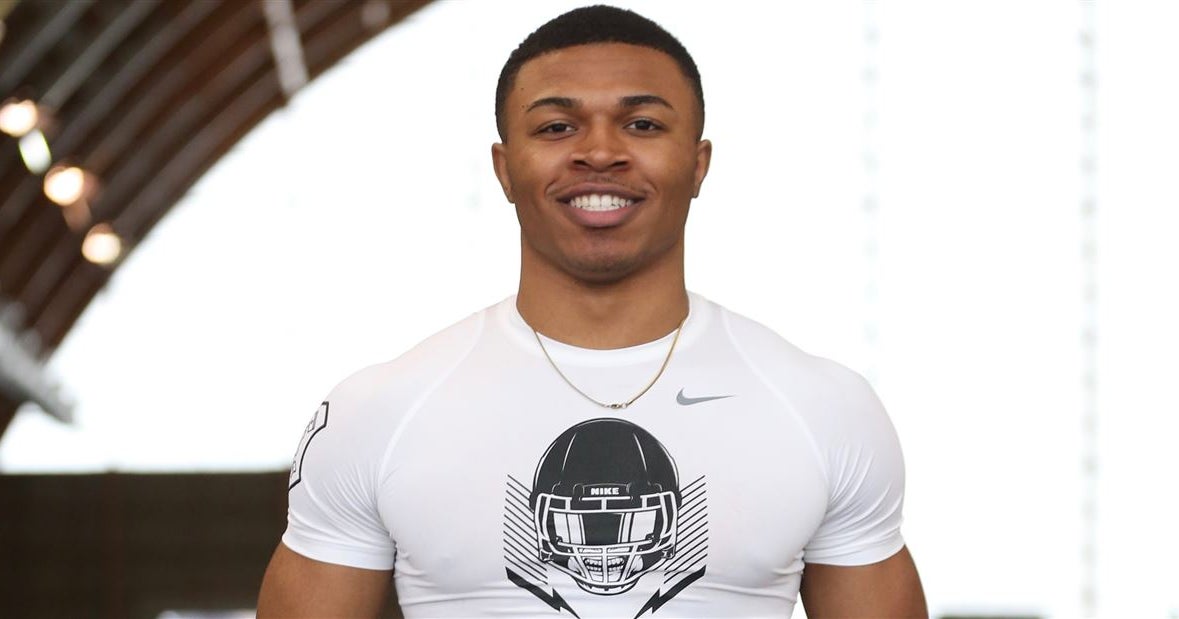 Freshman Johnny Adams suffers lower-body injury, out for year