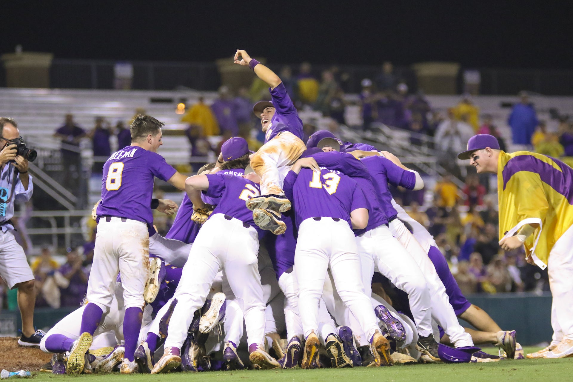 Gallery: LSU Baseball punches ticket to Omaha