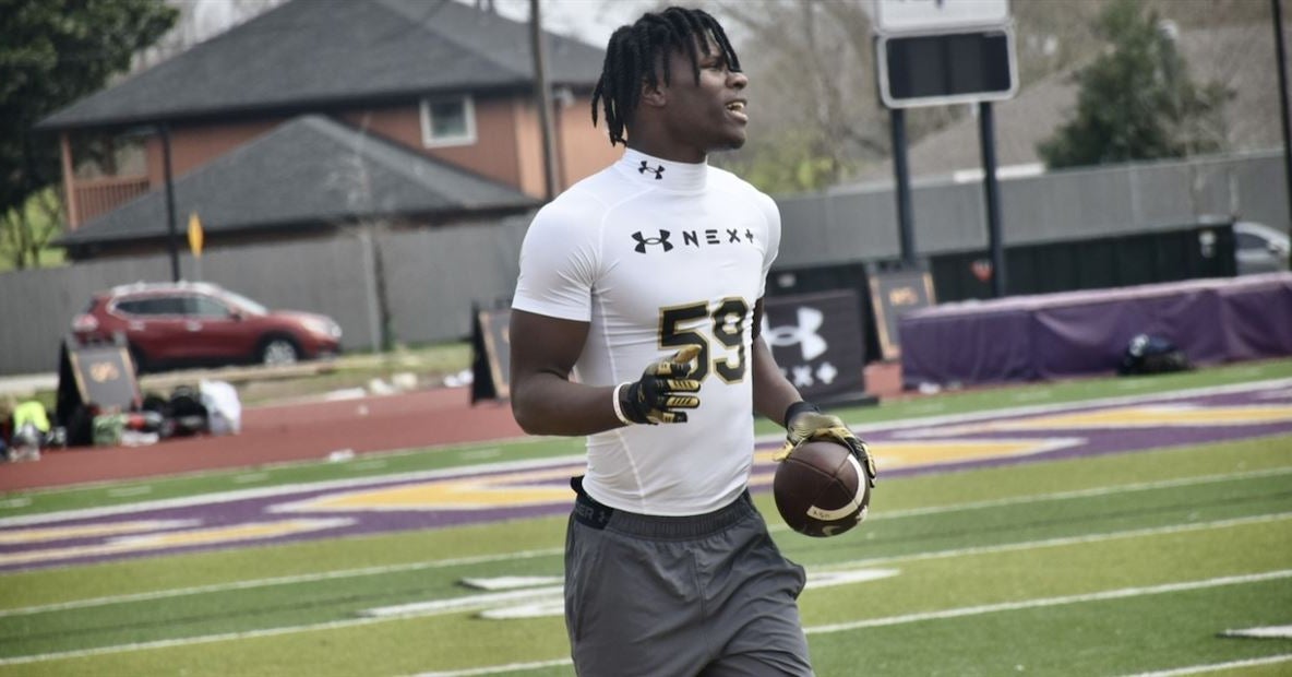 Hogs lock in official visit from Zayion Cotton