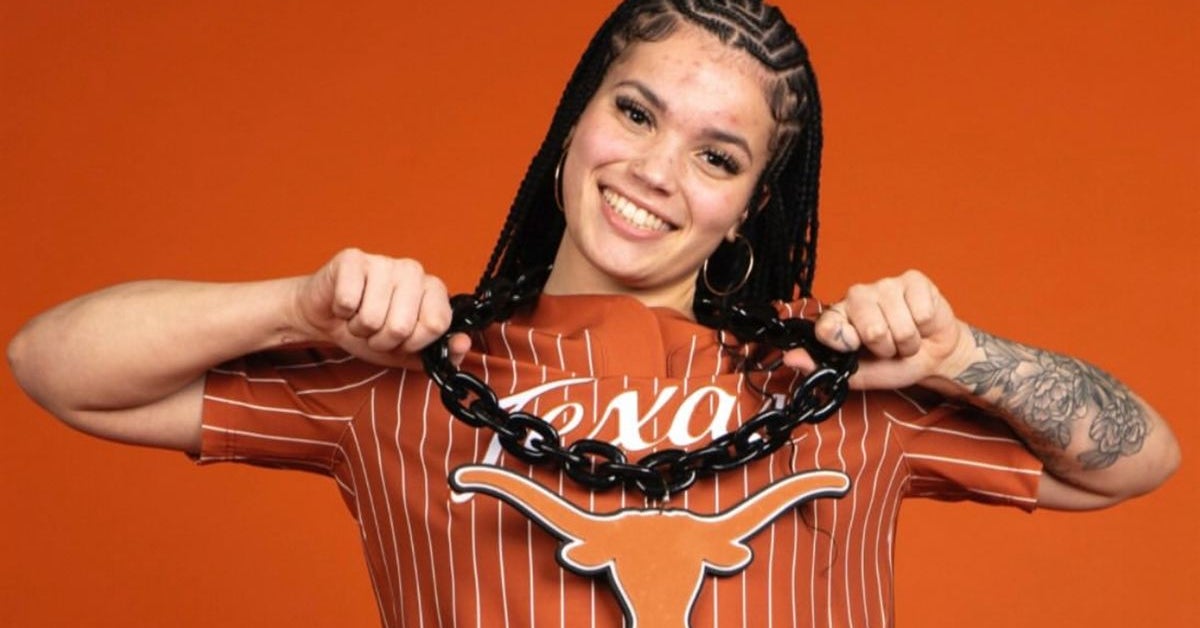 Former Oklahoma pitcher Sofia Bordi transferring to Texas