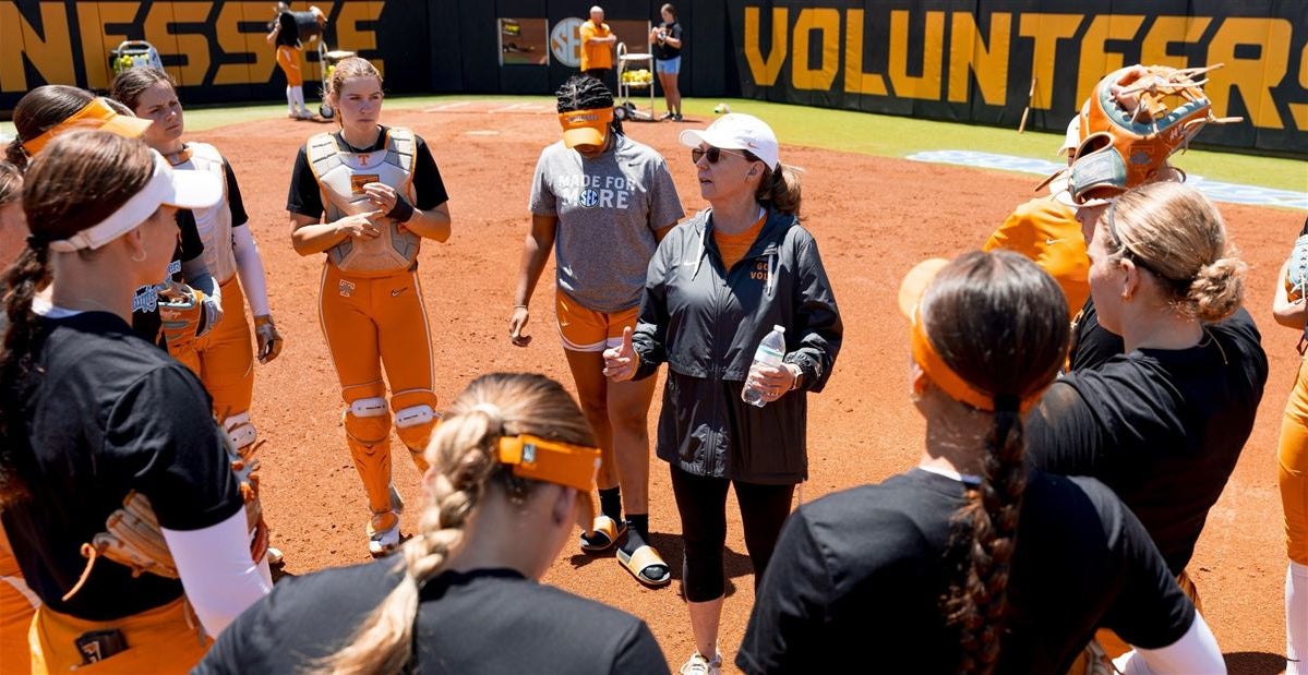 Everything Karen Weekly said before start of NCAA softball tourney