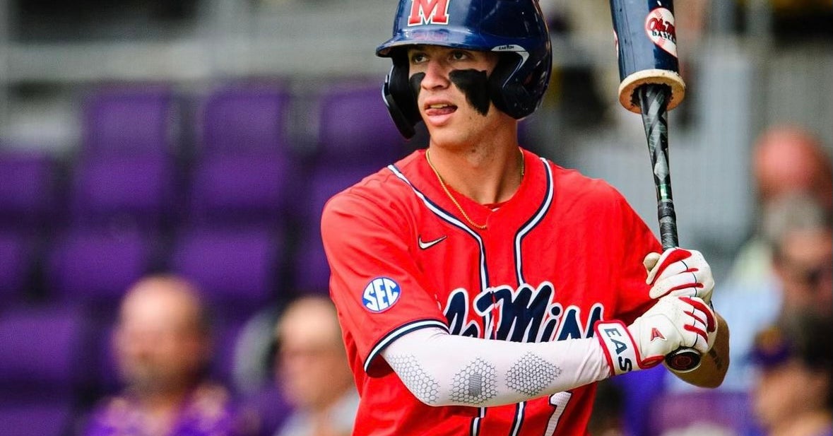 OF Treyson Hughes announces plans to re-enter transfer portal