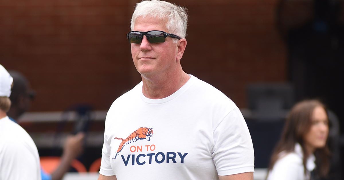 Roberts making an impact early in his tenure as Auburn's DC