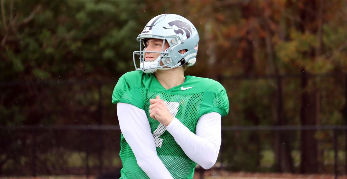 Photos and highlights from Kansas State's Christmas Eve practice