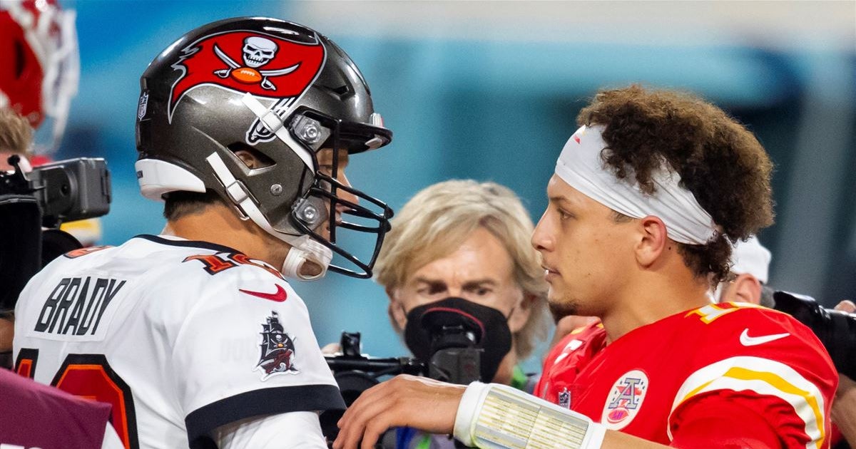 LOOK: Tom Brady, Patrick Mahomes make cover of Madden 22