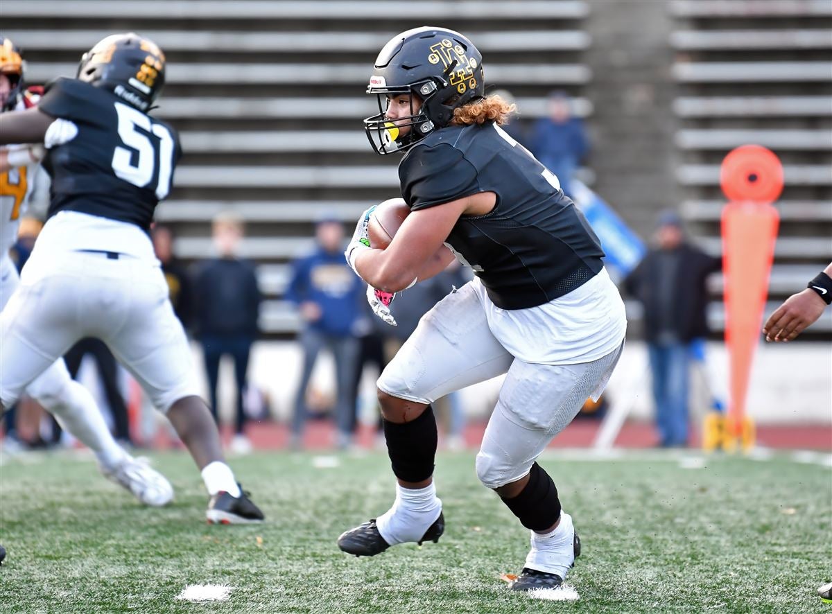 PHOTO GALLERY: Late FG Lifts Bellevue Over Lincoln, Wolverines Advance ...