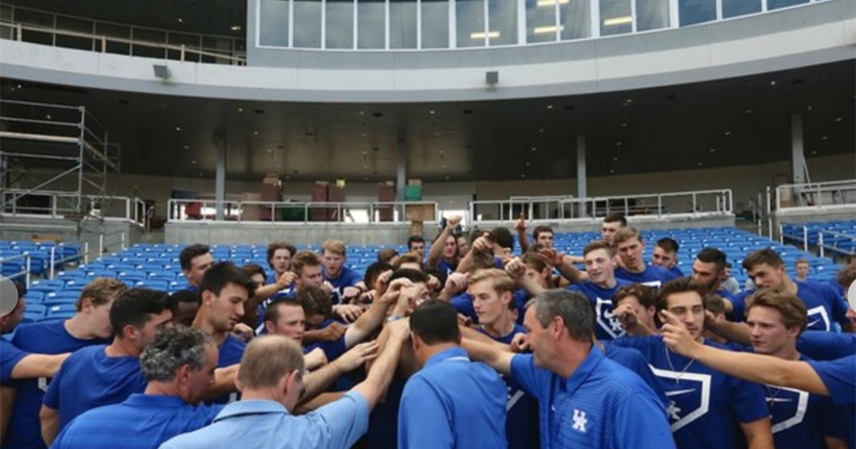Told in Tweets: UK baseball players see new stadium
