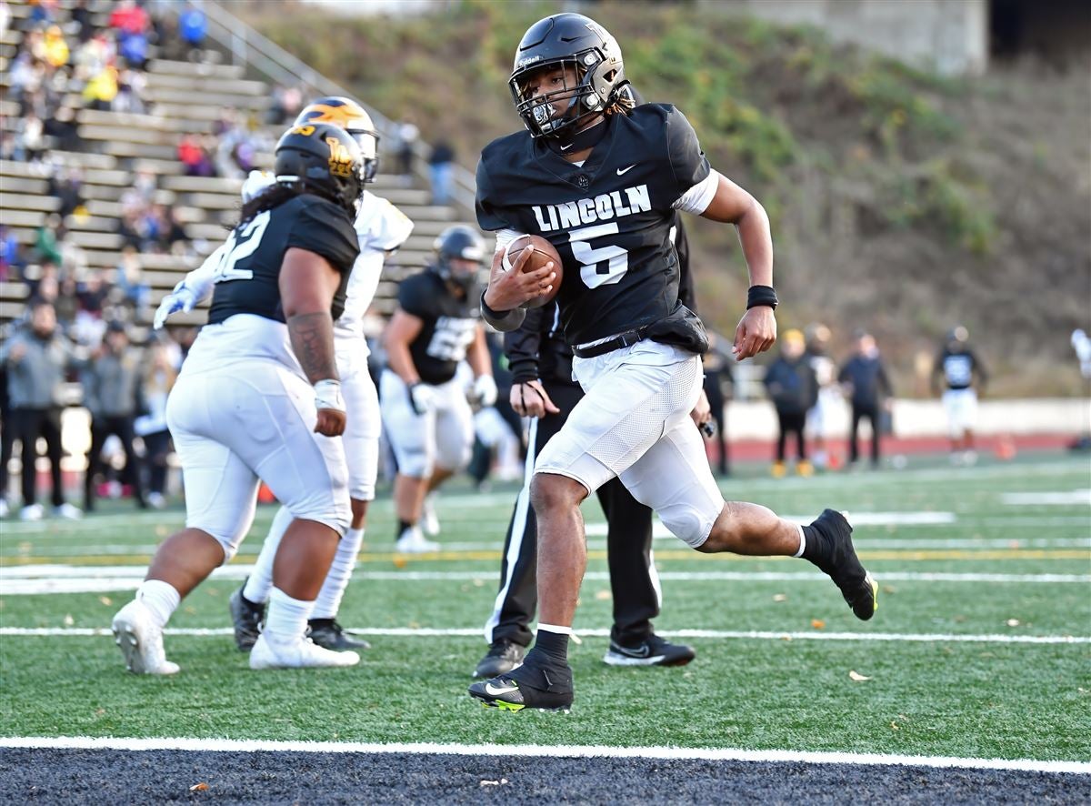 PHOTO GALLERY: Late FG Lifts Bellevue Over Lincoln, Wolverines Advance ...