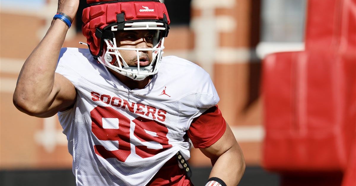 OU's Marcus Hicks moved to offensive line