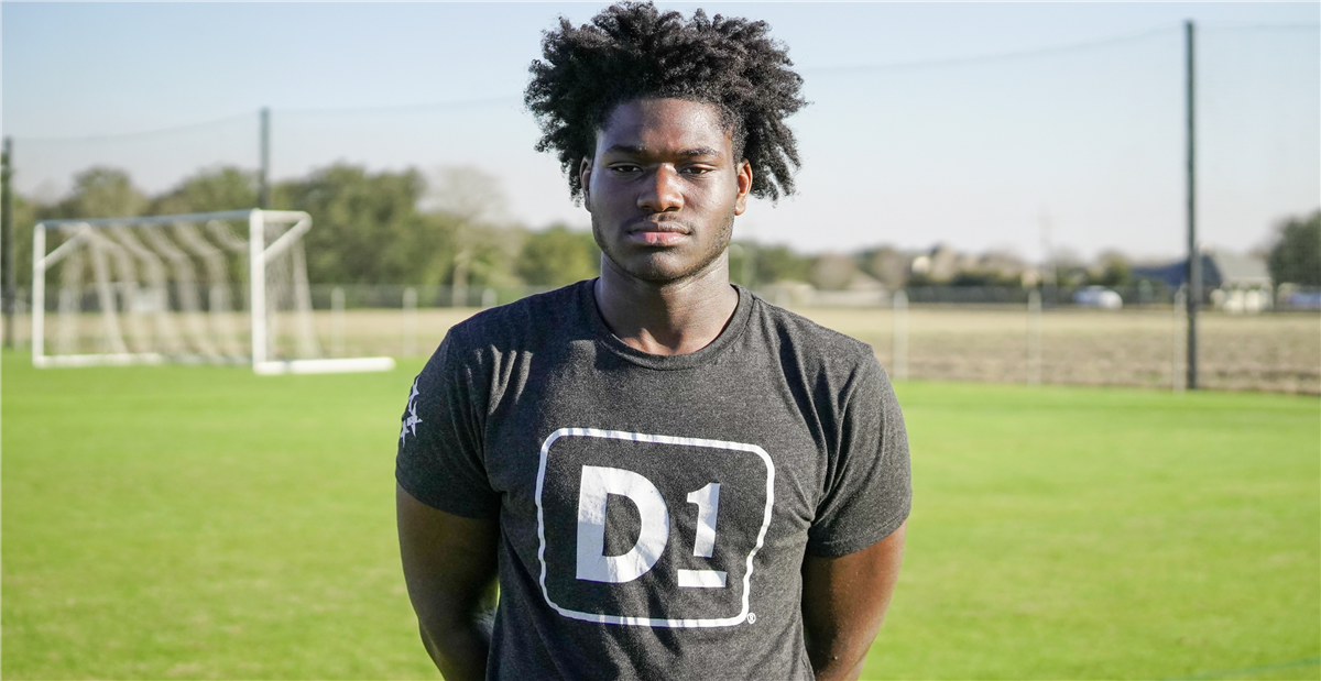 Linebacker Sandy Lewis will visit Ole Miss on Saturday