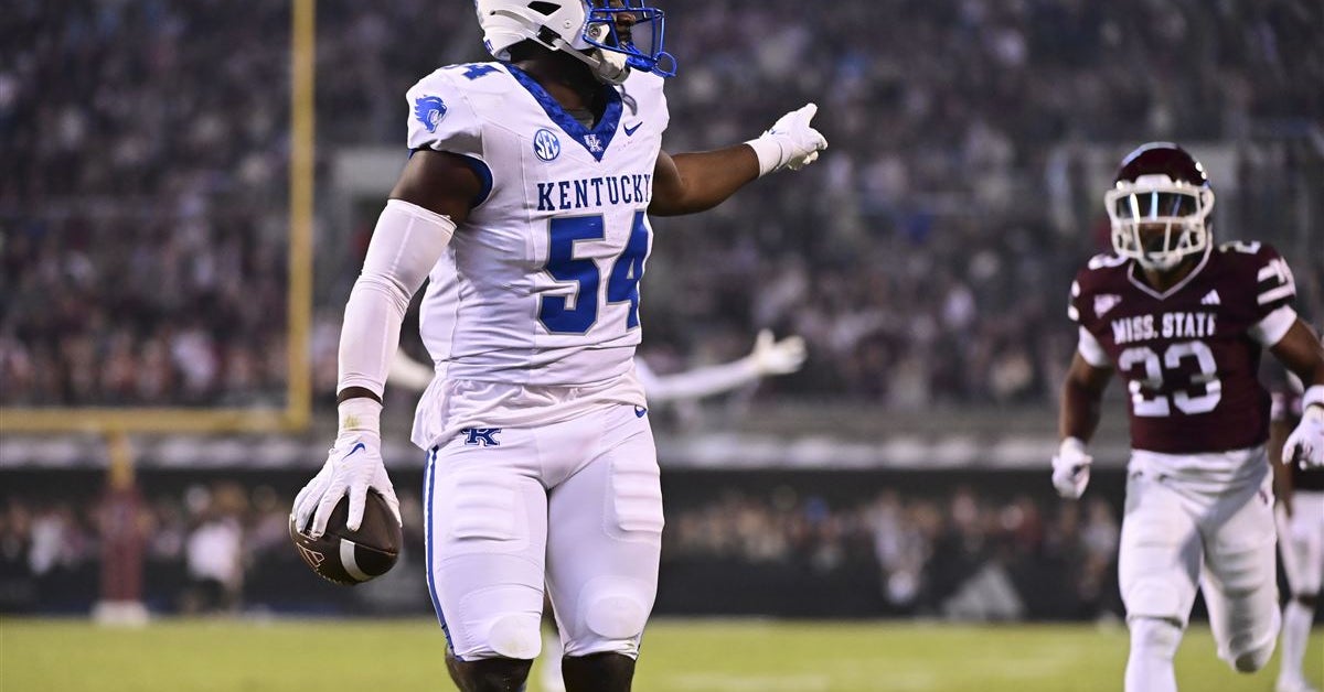 33 Wildcats graduate from UK