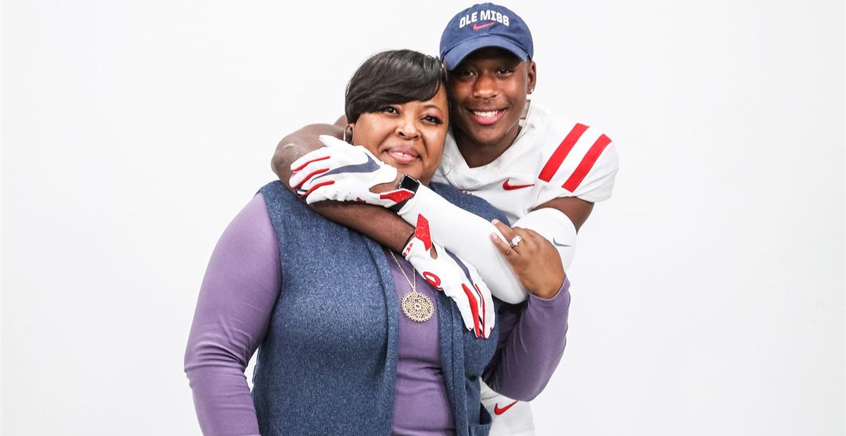Mother of Damarcus Thomas thanks Ole Miss fans for prayers
