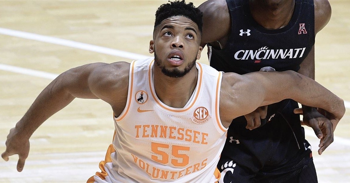 Tennessee's E.J. Anosike officially enters NCAA Transfer Portal