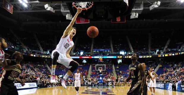 Watch: Layman Throws Down Monster Slam in Summer League Debut