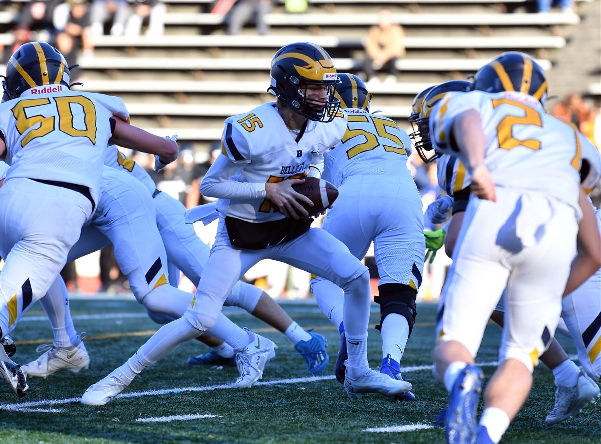 PHOTO GALLERY: Late FG Lifts Bellevue Over Lincoln, Wolverines Advance ...