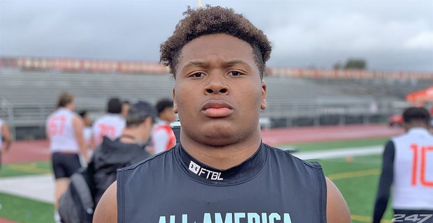 Gracen Halton Earned UA Big Man Award, Talks UCLA Visit, Offers