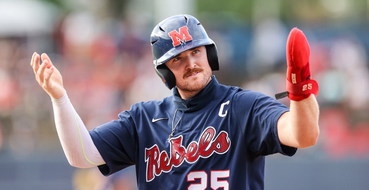 Tim Elko tabbed finalist for Ferriss Trophy