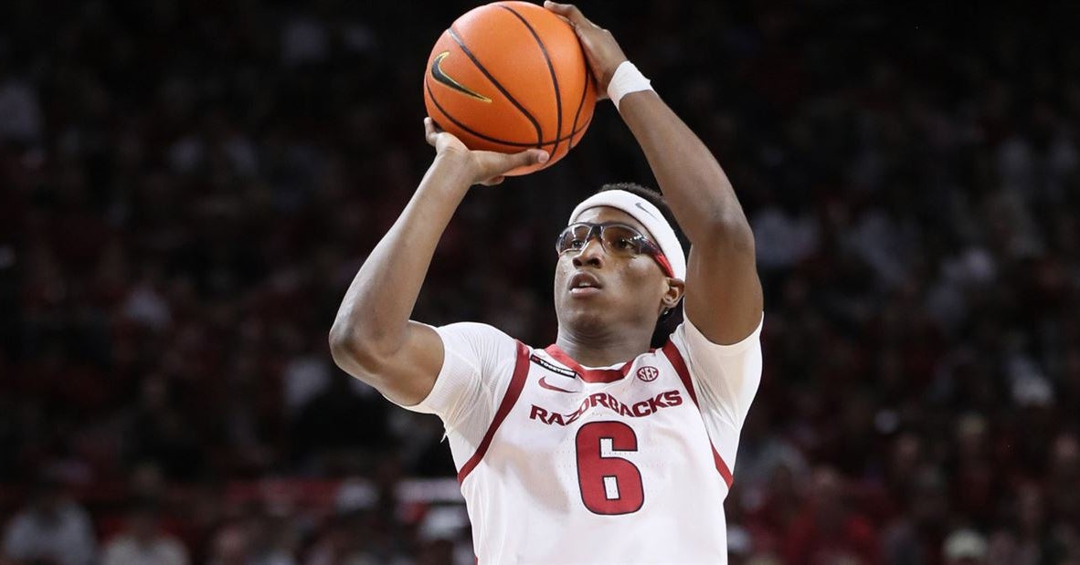 Freshman Layden Blocker making most of early minutes with Hogs