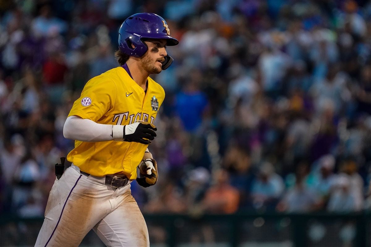LSU offense finding its footing in Omaha