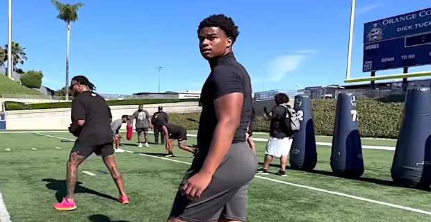 Texas offer a 'big one' to sophomore edge Shaun Scott