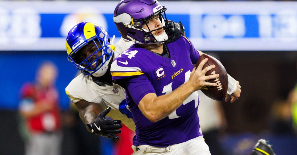 WATCH: Sam Darnold shocked this wasn’t called for a blatant face mask ...