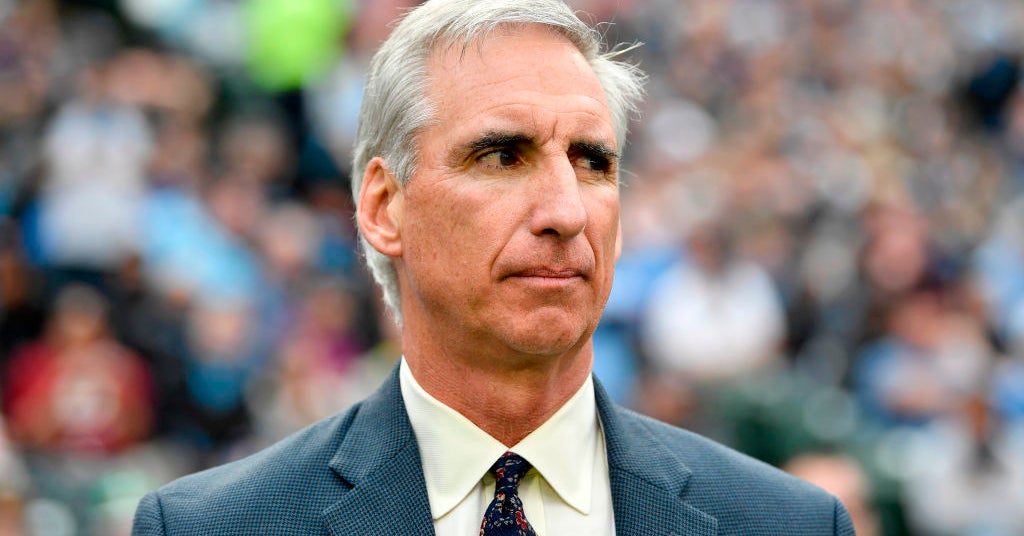Pac-12 hires Oliver Luck as consultant amid conference's struggles, per ...