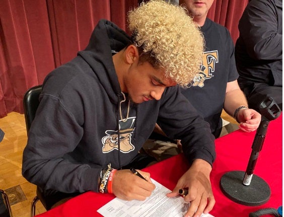 West Virginia player of the year J.J. Roberts signs with Wake