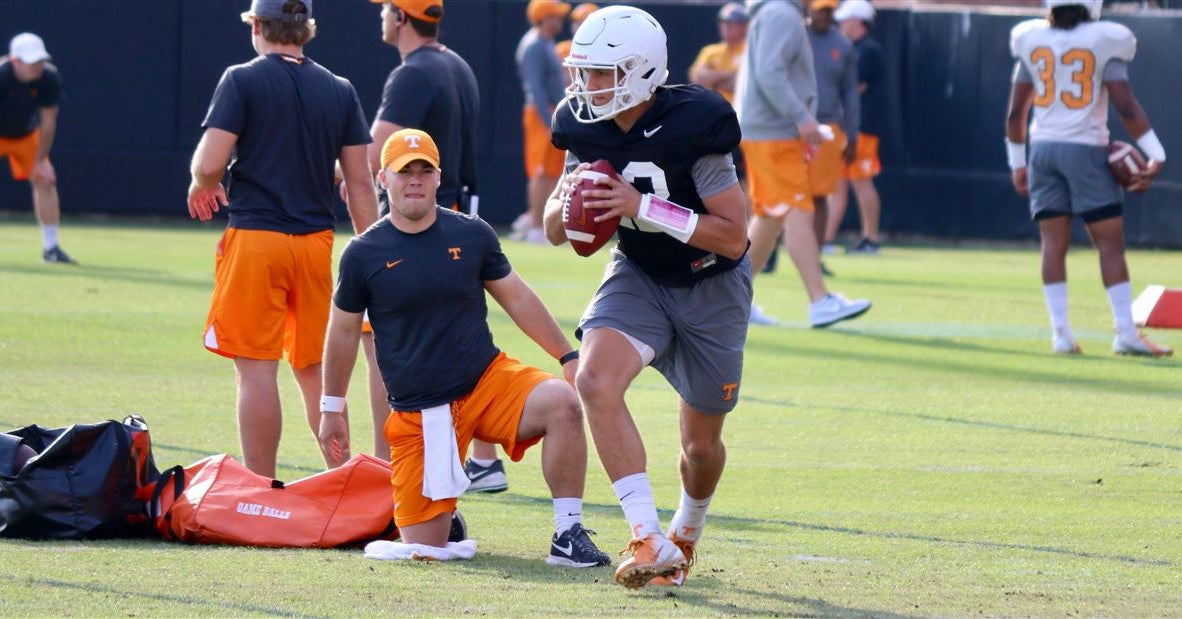 Freshman Shrout moves up Tennessee's QB pecking order