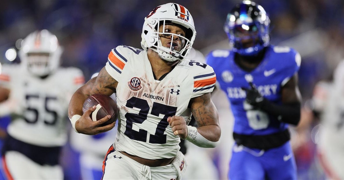 Auburn's Jarquez Hunter, KeAndre Lambert-Smith named All-SEC