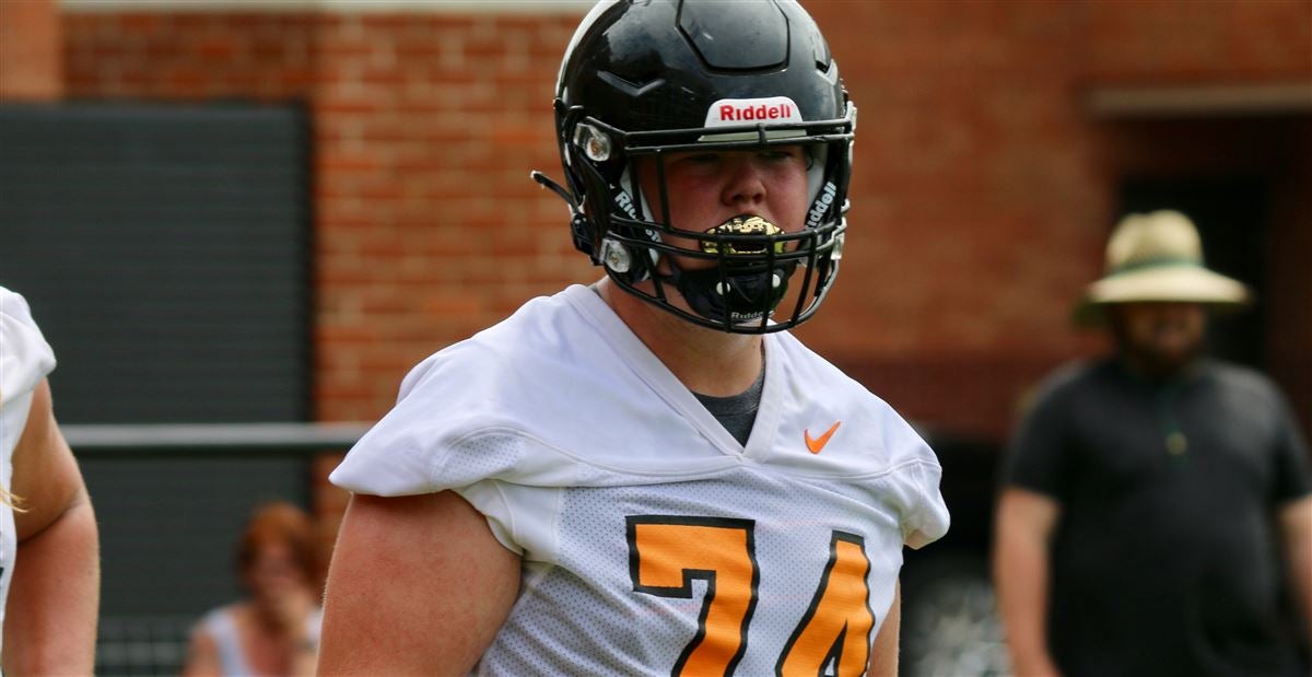 '23 OL Cal Grubbs set to visit Virginia Tech