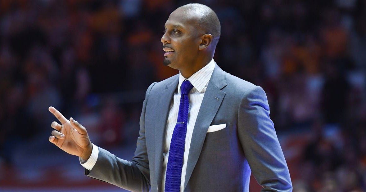 Cincinnati at No. 22 Memphis Preview