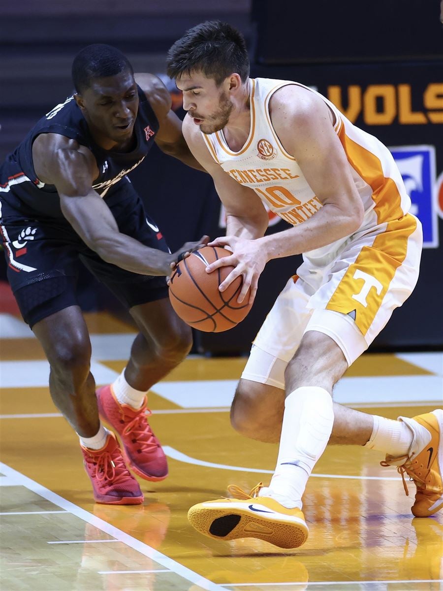 VFL From Birth: Why John Fulkerson always takes time for Tennessee fans